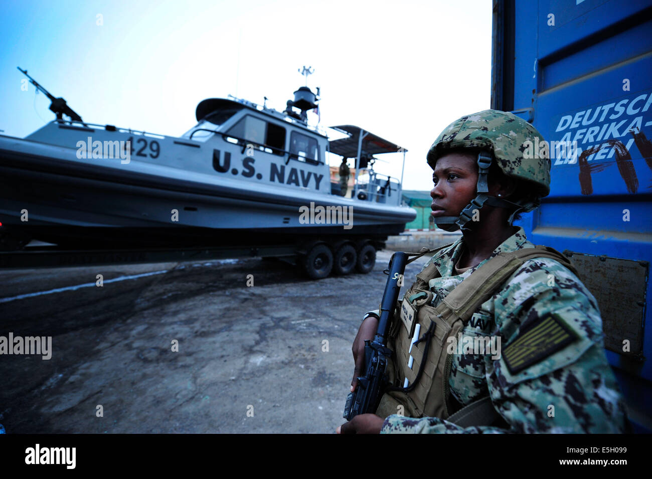 Assigned to coastal riverine squadron crs 1 Banque de photographies et ...