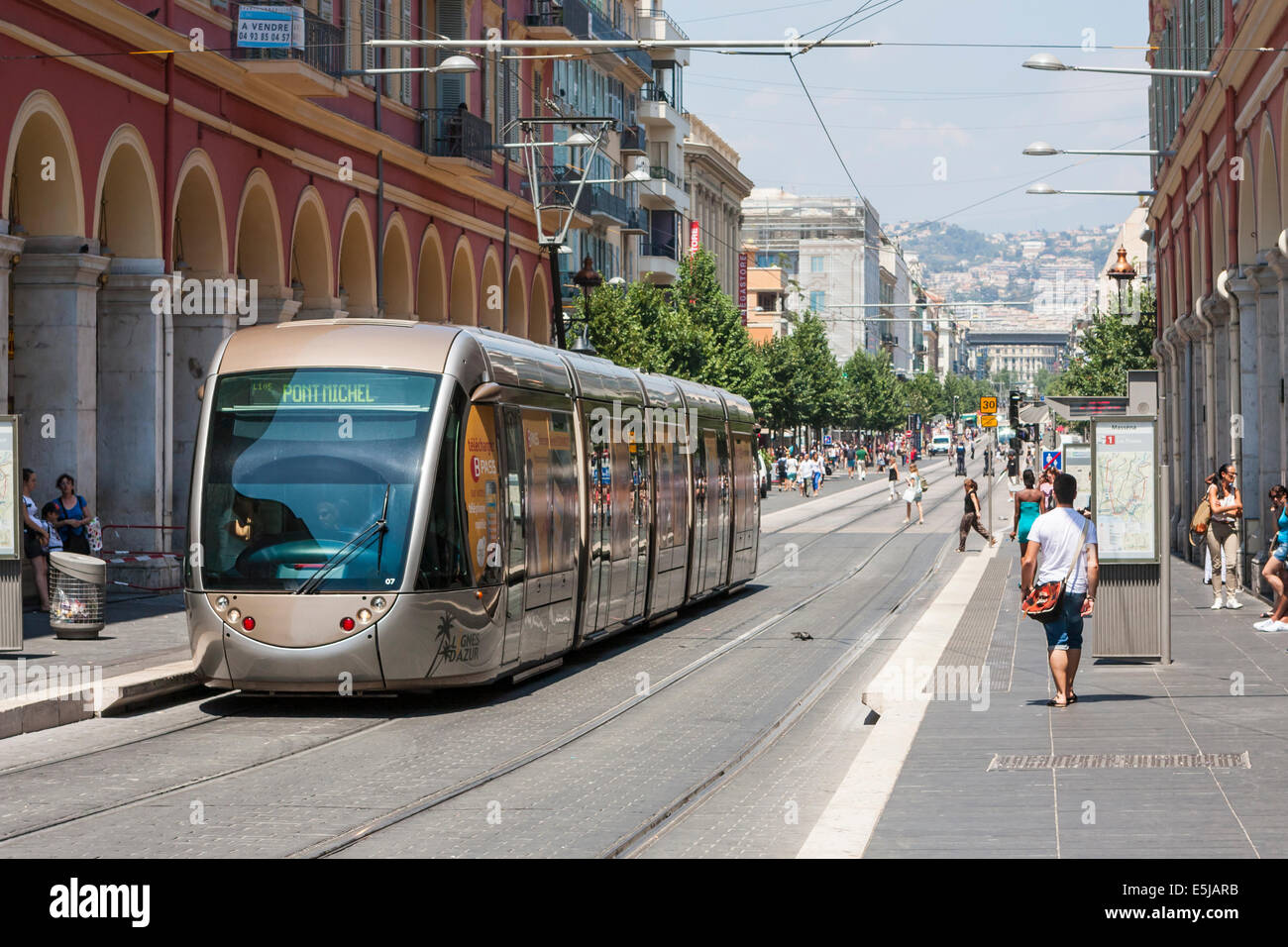 Tramway nice Banque de photographies et d’images à haute résolution - Alamy