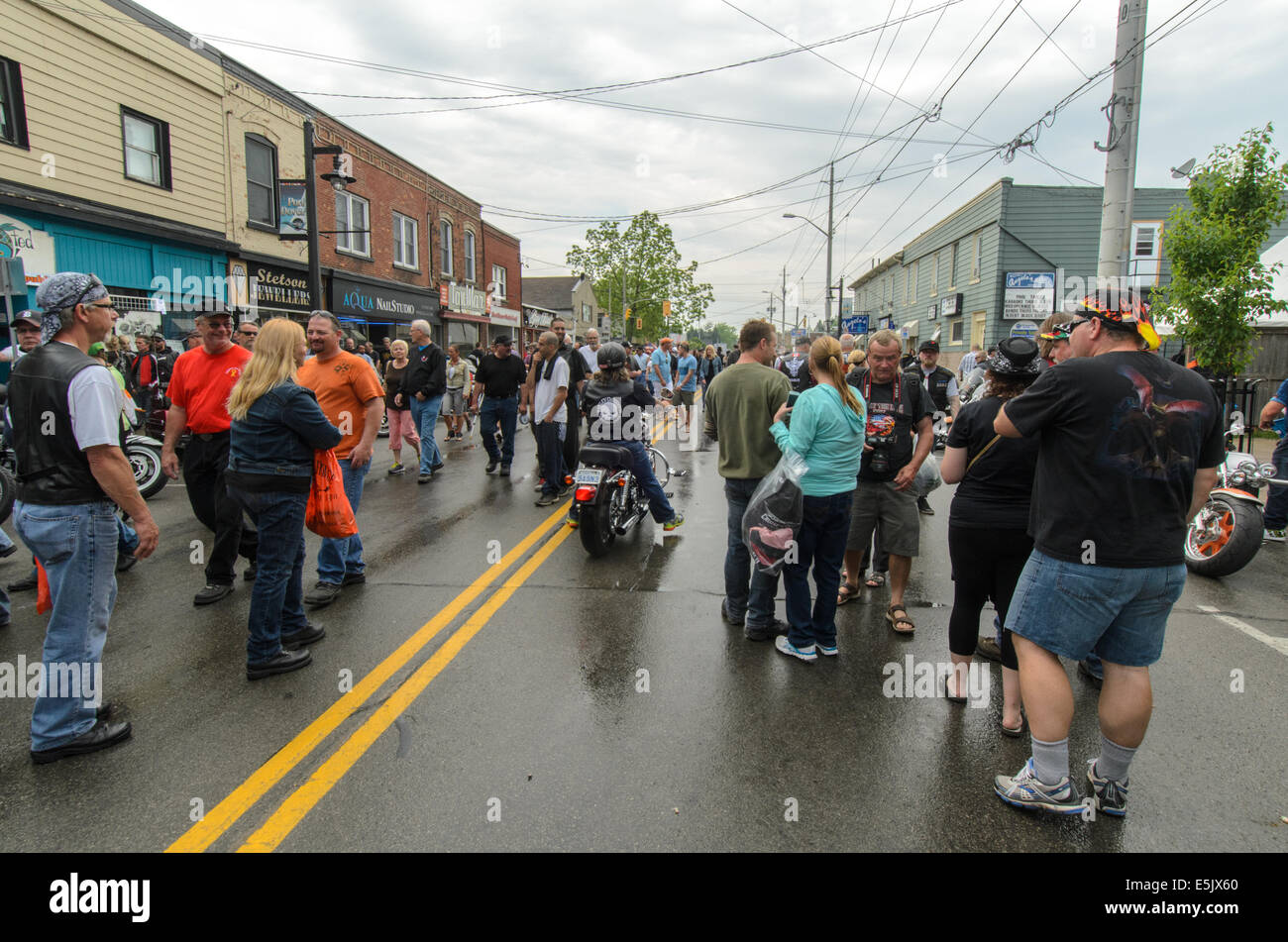 Friday the 13th motorcycle rally Banque de photographies et d’images à ...
