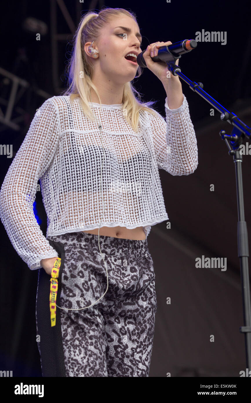 Hannah reid london grammar chicago Banque de photographies et d’images ...