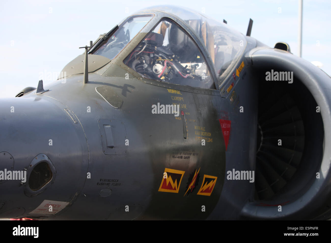 Harrier cockpit Banque de photographies et d’images à haute résolution ...