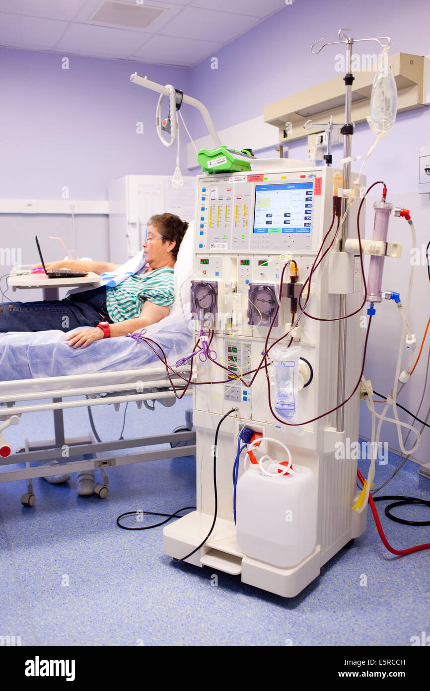Dialysis haemodialysis Banque de photographies et d’images à haute ...