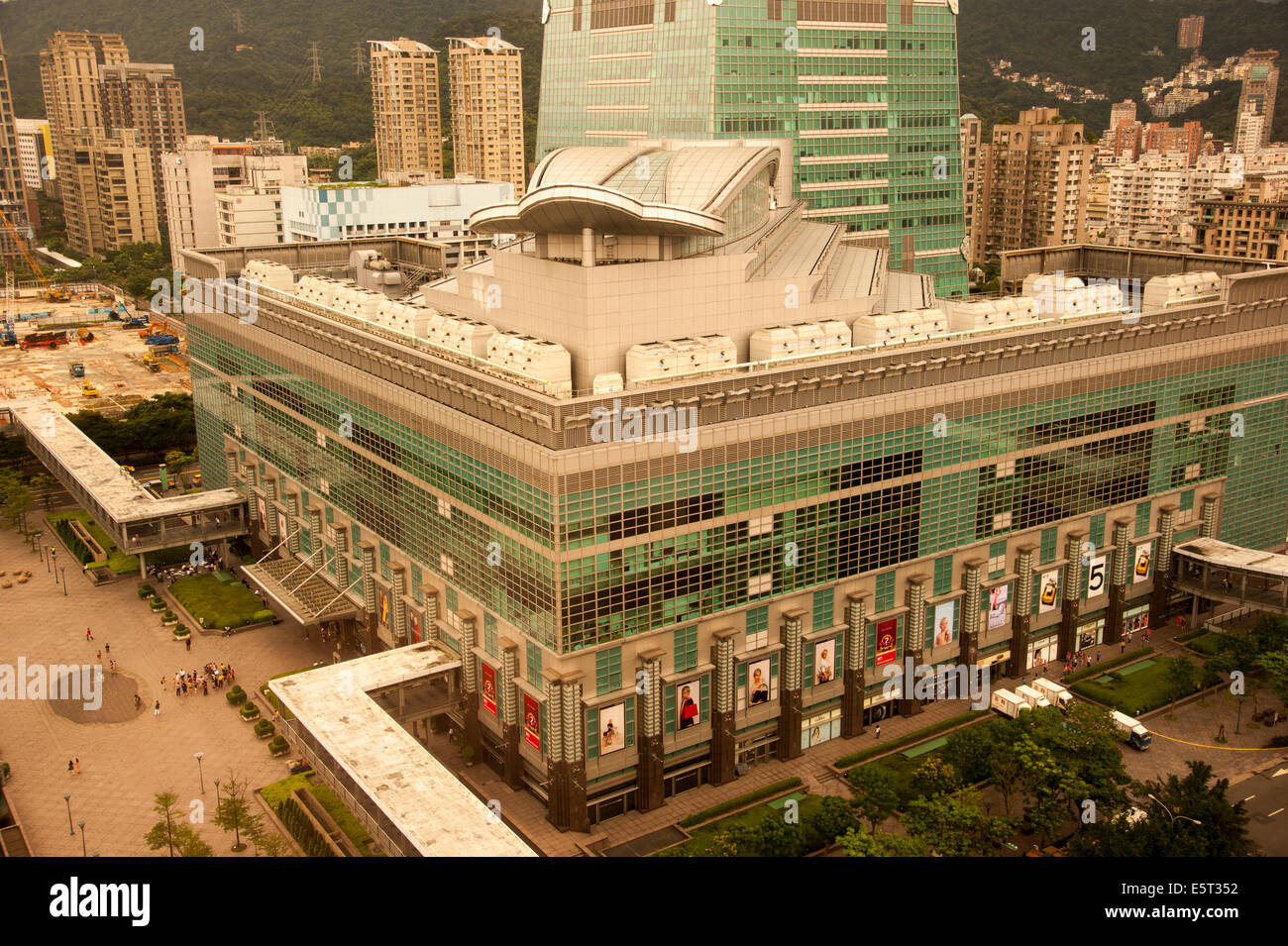 Taipei 101 mall Banque de photographies et d’images à haute résolution ...