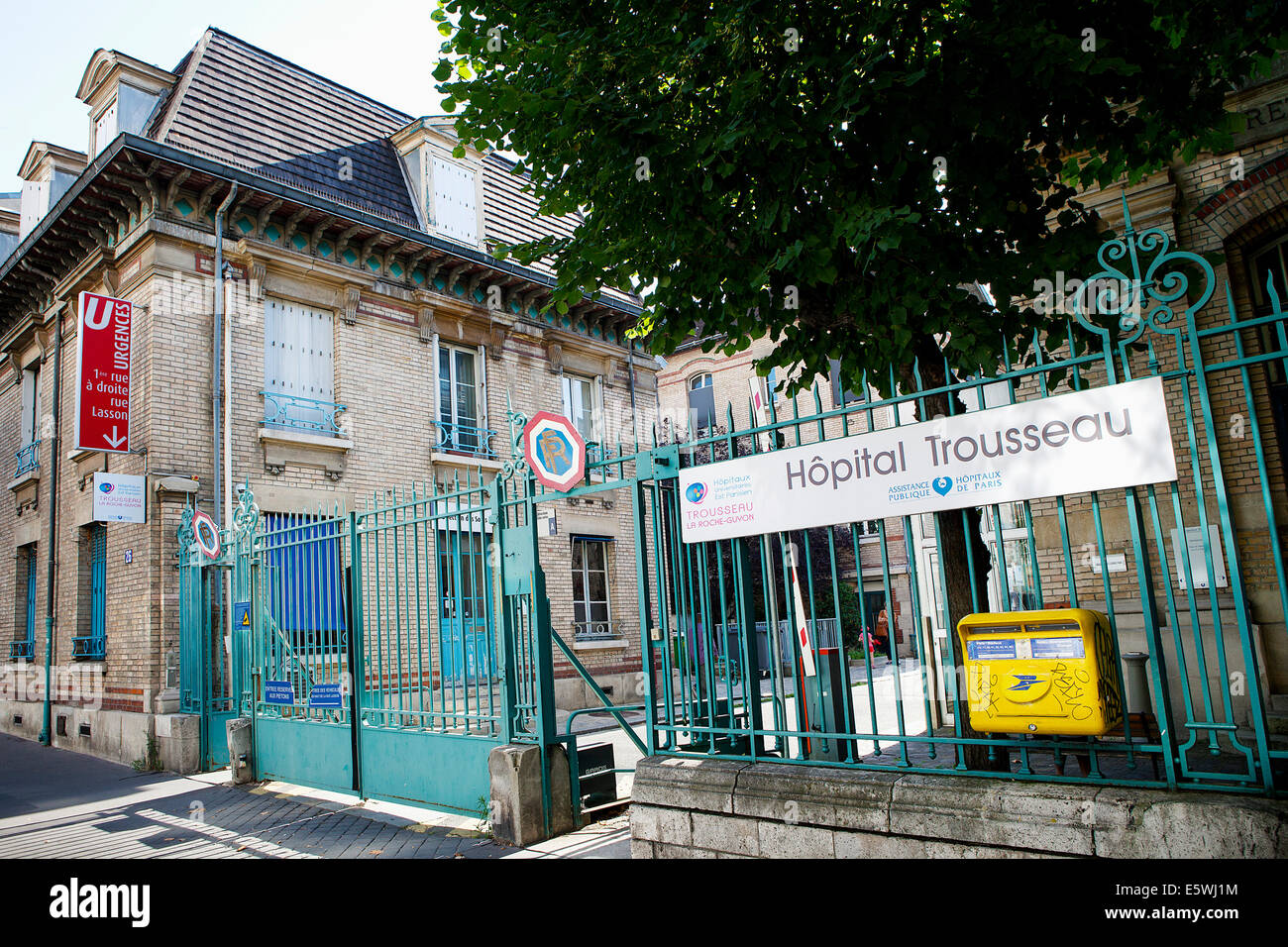 Trousseau hopital Banque de photographies et d’images à haute ...