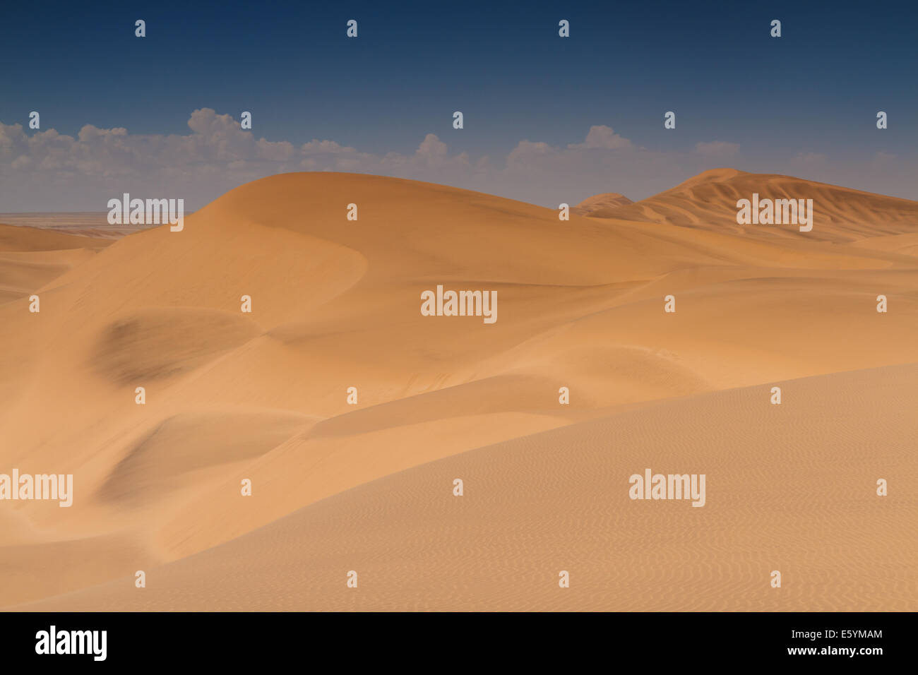 Sable jaune Banque de photographies et d’images à haute résolution - Alamy