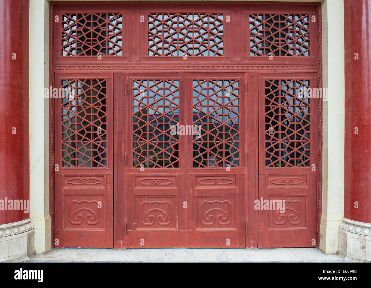 Portes chinoises Banque de photographies et d’images à haute résolution ...