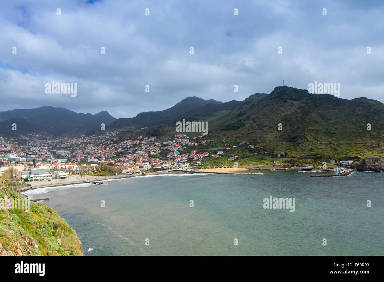 Beach of machico Banque de photographies et d’images à haute résolution ...