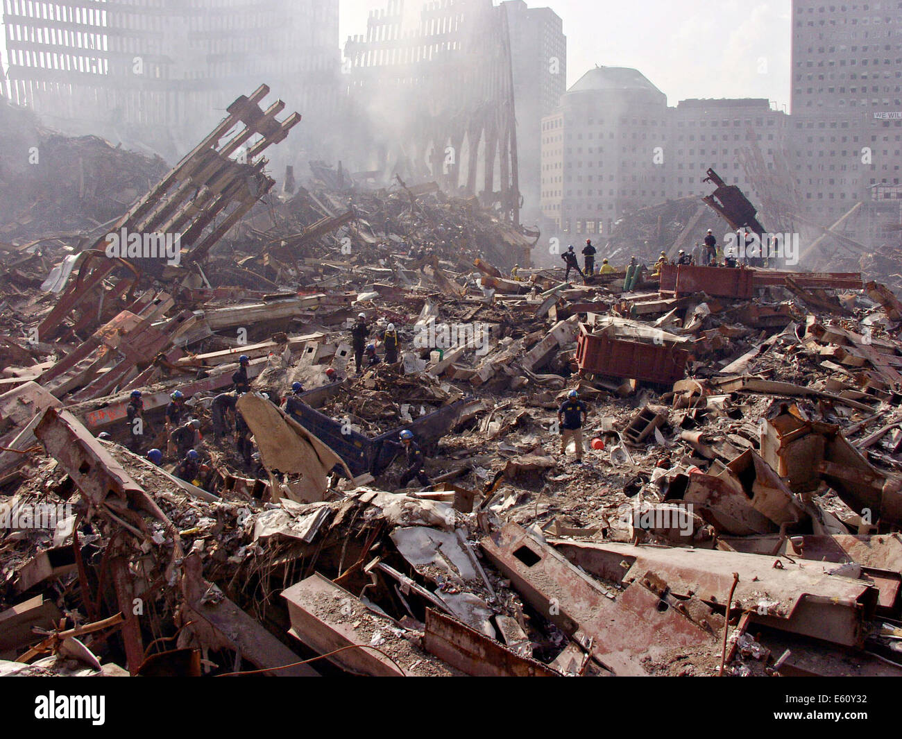 World trade center debris Banque de photographies et d’images à haute ...