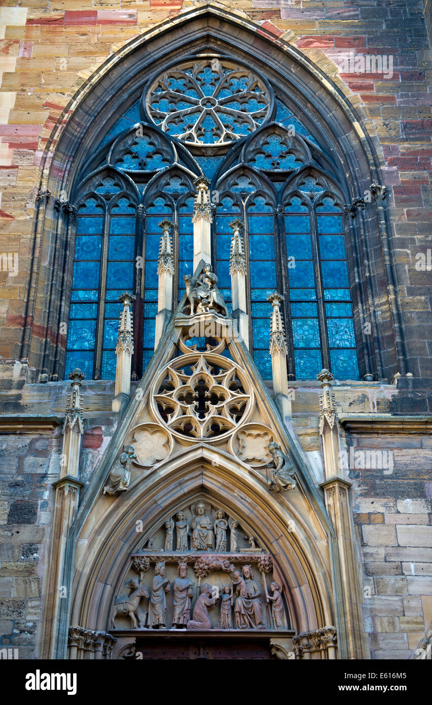 église st martins colmar Banque de photographies et d’images à haute ...