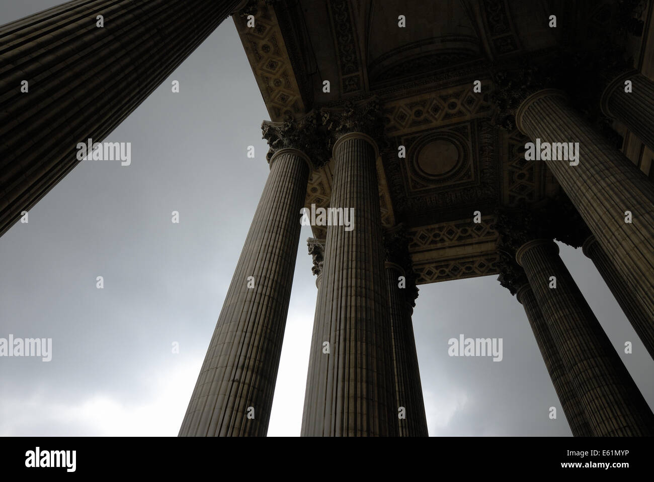 L'élévation des colonnes du Panthéon, Paris, France Photo Stock - Alamy