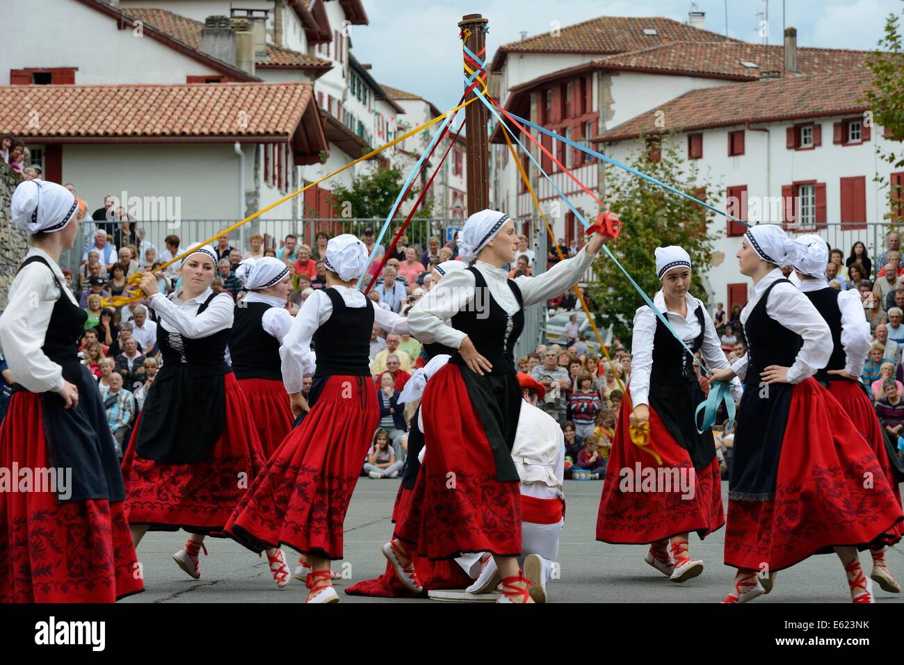 France, Pyrénées Atlantiques (64) Pays Basque, Espelette festival en ...