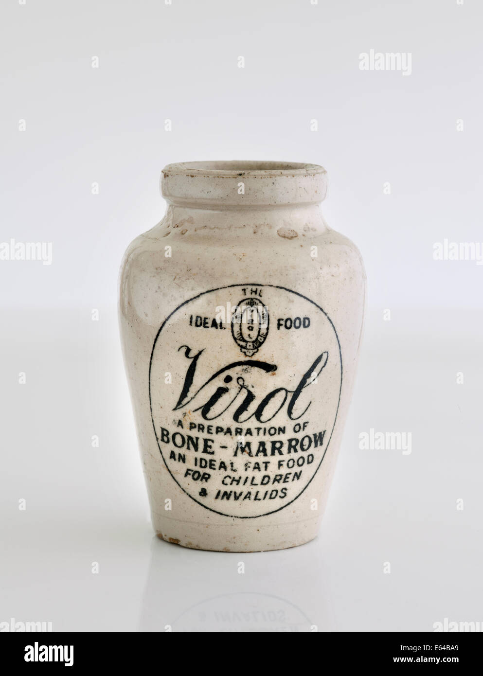 Un pot de Vintage ou ancien Virol préparation de moelle Photo Stock - Alamy