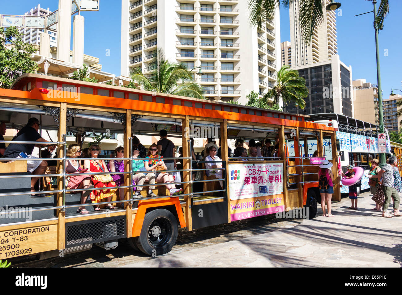Waikiki trolley Banque de photographies et d’images à haute résolution ...