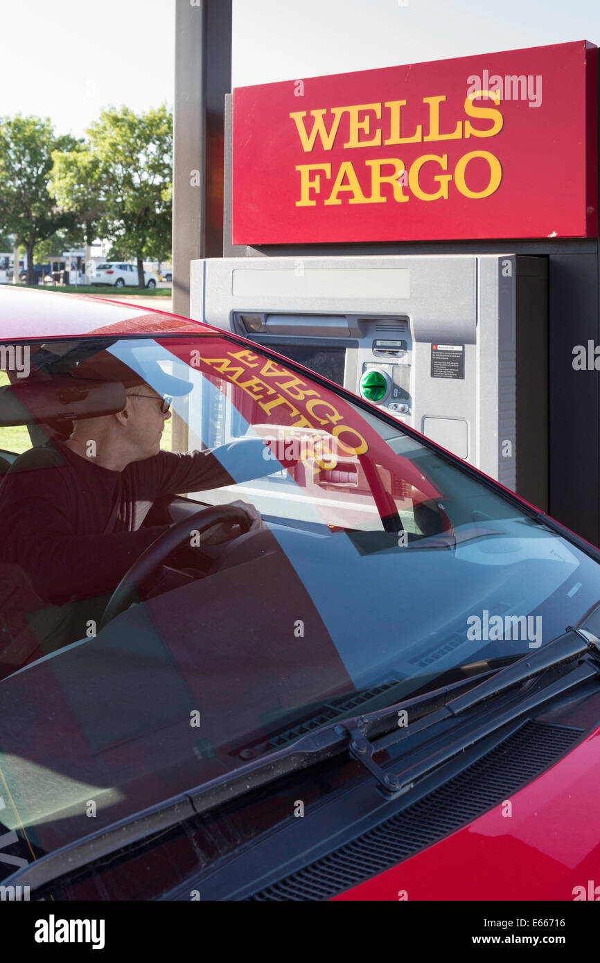 Drive thru atm Banque de photographies et d’images à haute résolution ...