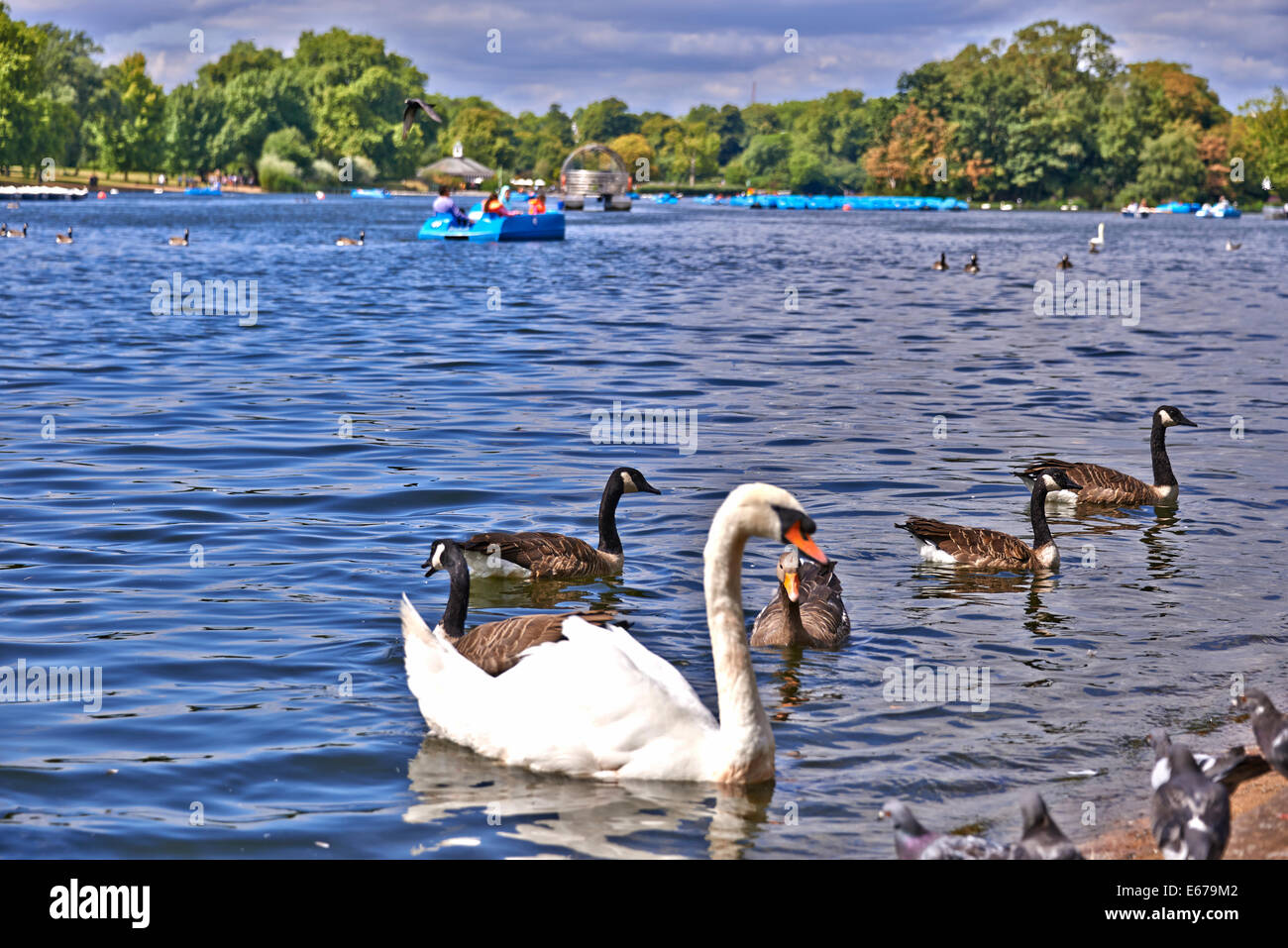Hyde Park est l'un des plus grands parcs de Londres, et l'un des parcs ...