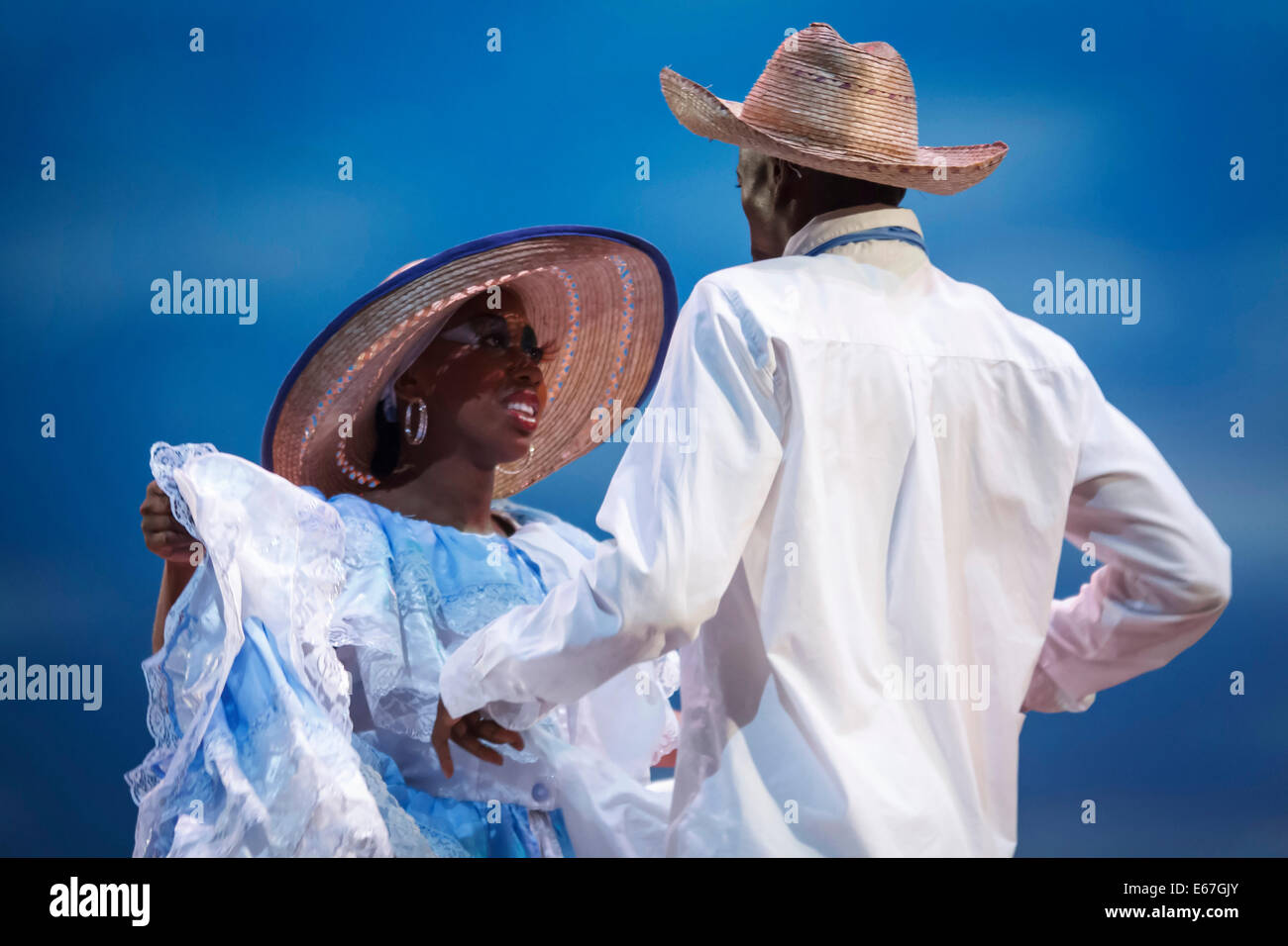 Danse folklorique traditionnelle colombienne Banque de photographies et ...