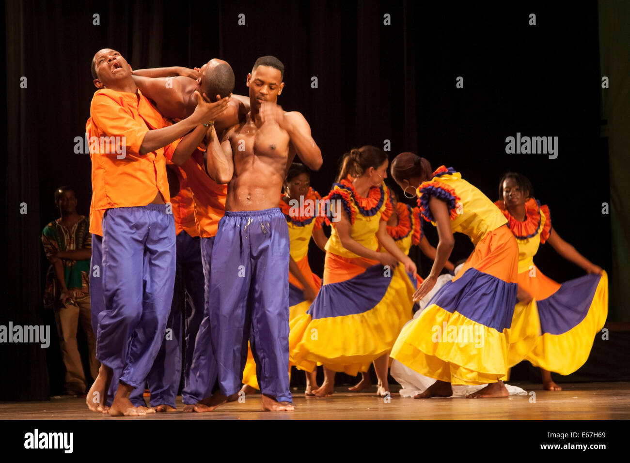 Danse colombienne Banque de photographies et d’images à haute ...