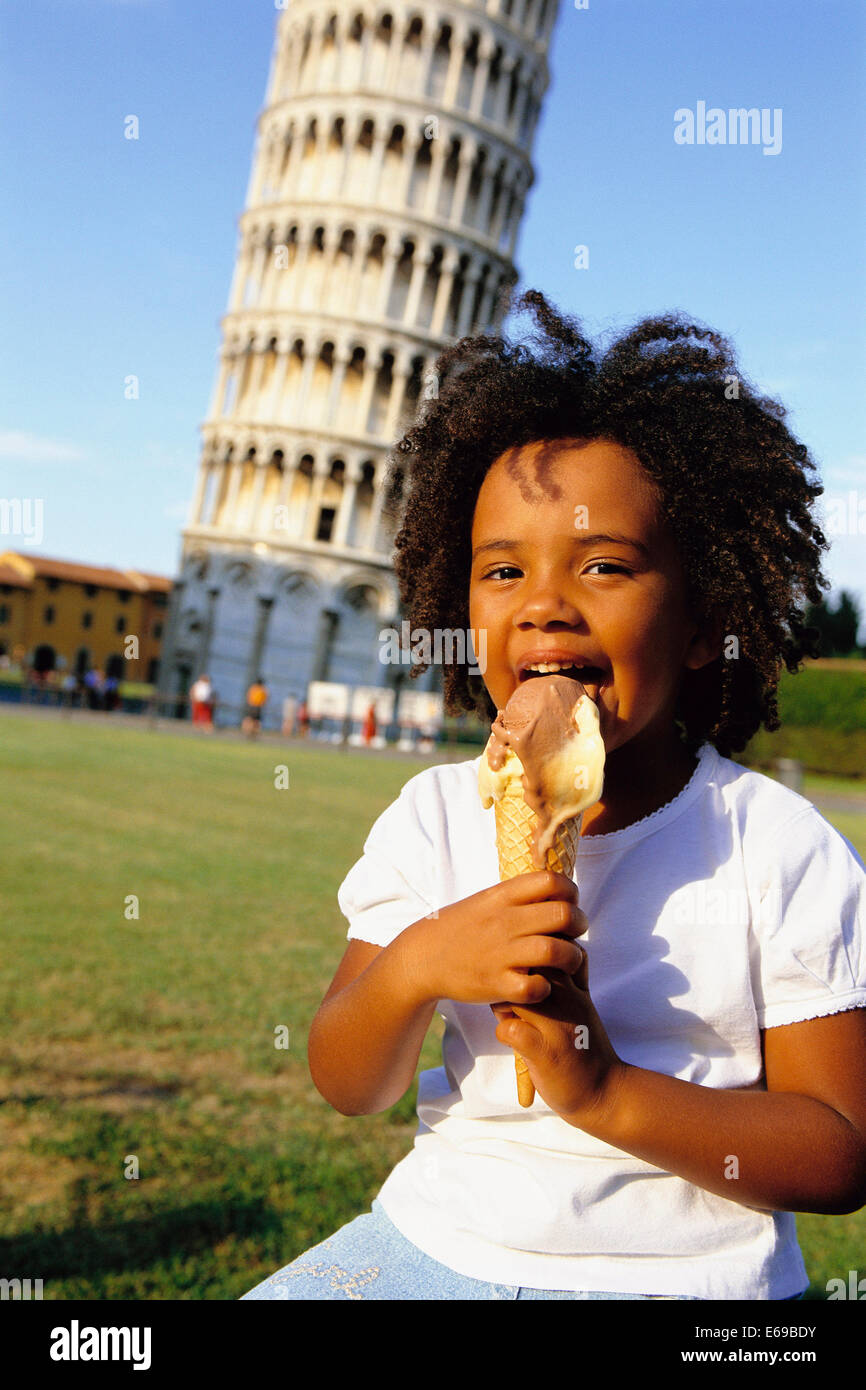 Black girl eating ice cream cone Banque de photographies et d’images à ...