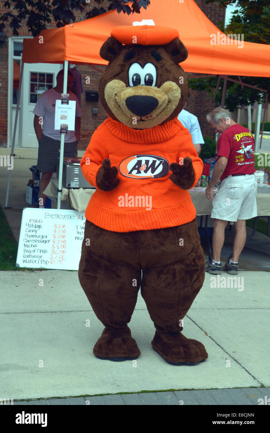 L'A & W Root Beer Mascot Photo Stock - Alamy