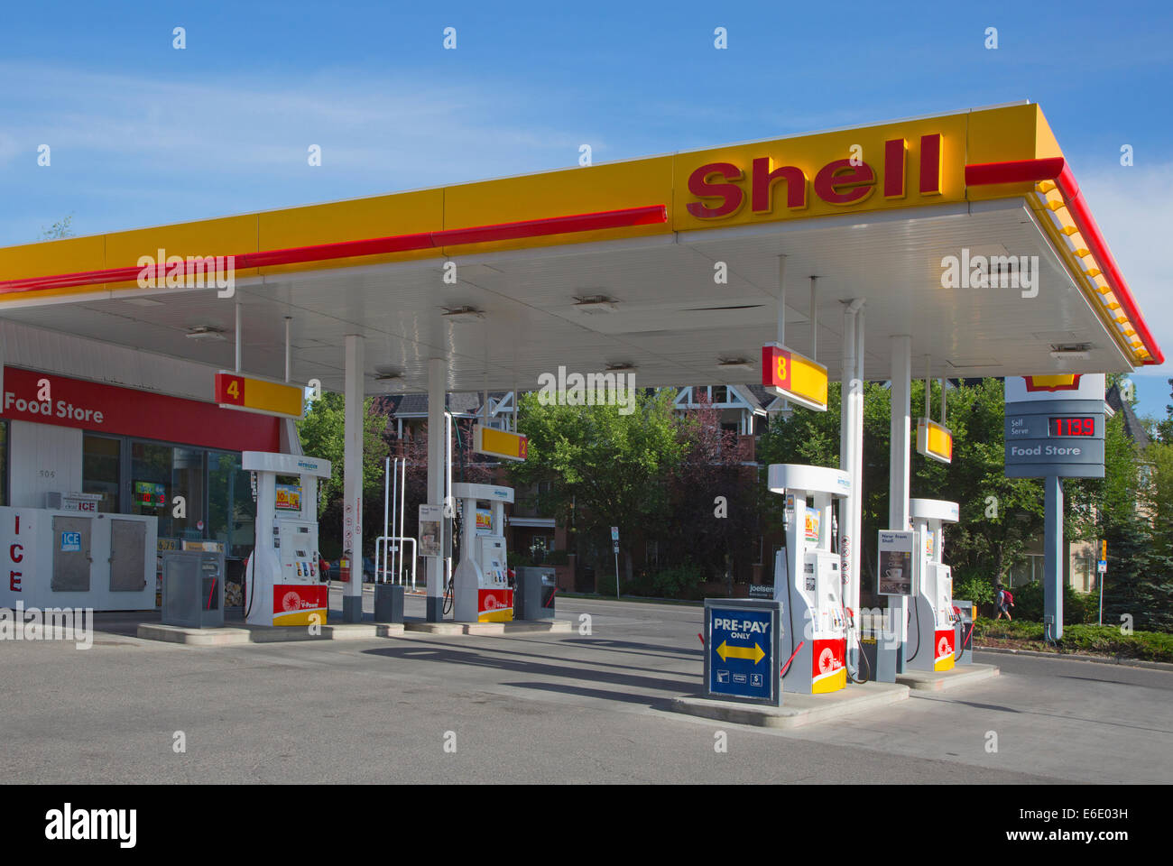 Shell petrol gas station stations Banque de photographies et d’images à ...