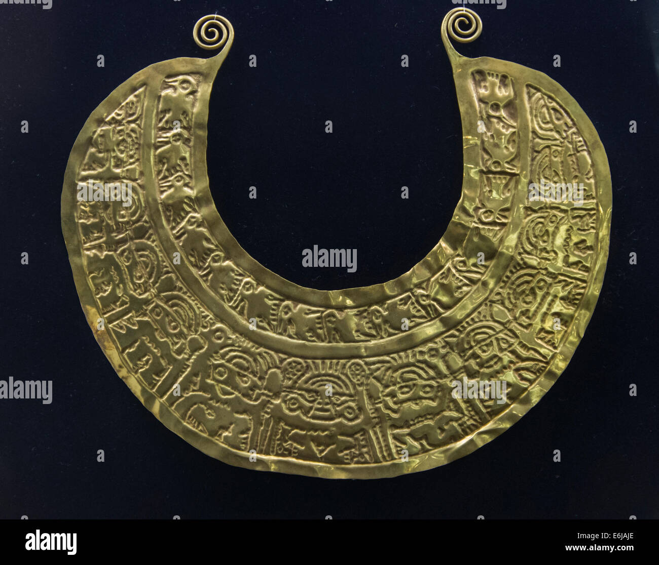 Gold artifacts Banque de photographies et d’images à haute résolution - Alamy