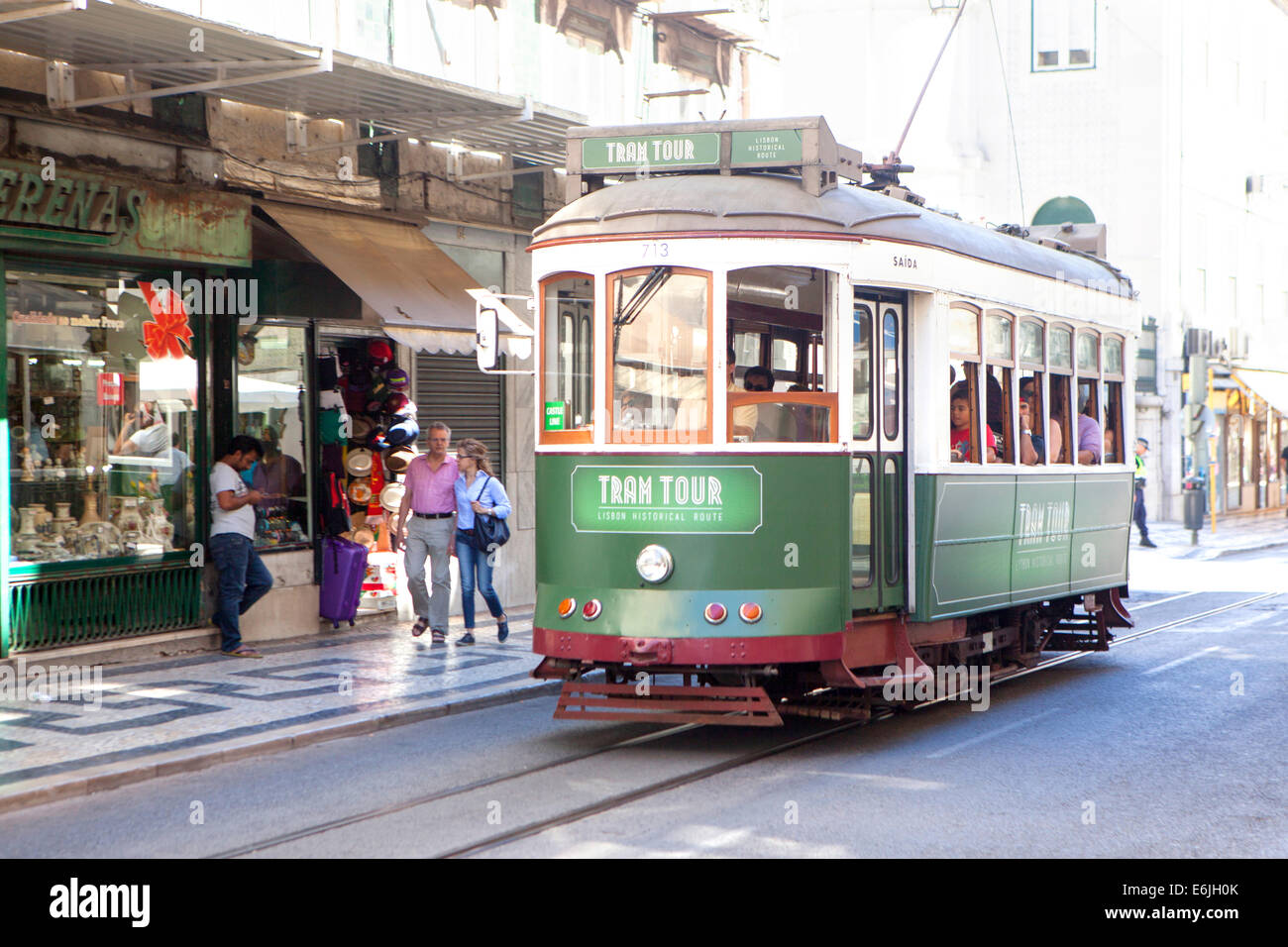 Tramway vert Banque de photographies et d’images à haute résolution - Alamy