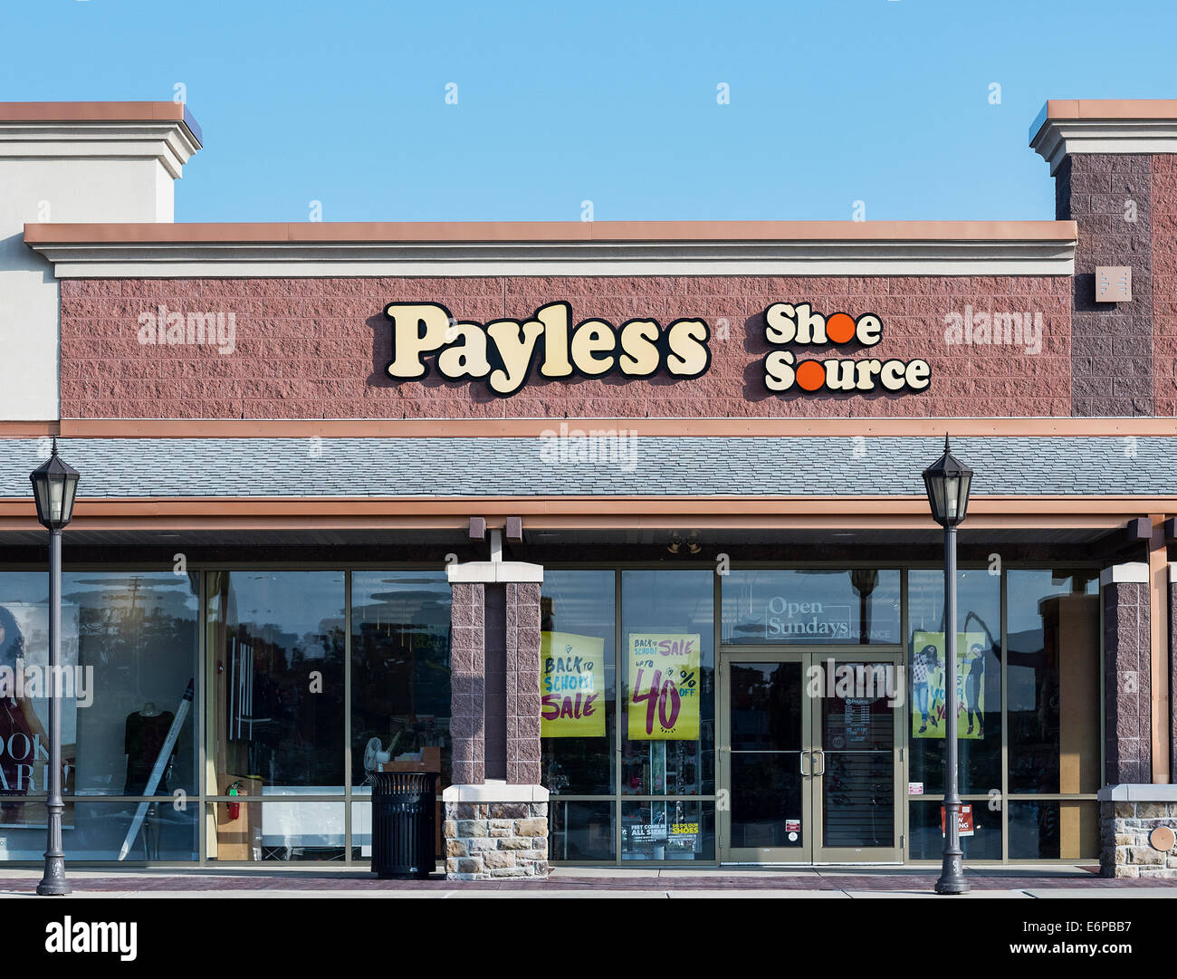 Payless shoes Banque de photographies et d’images à haute résolution ...