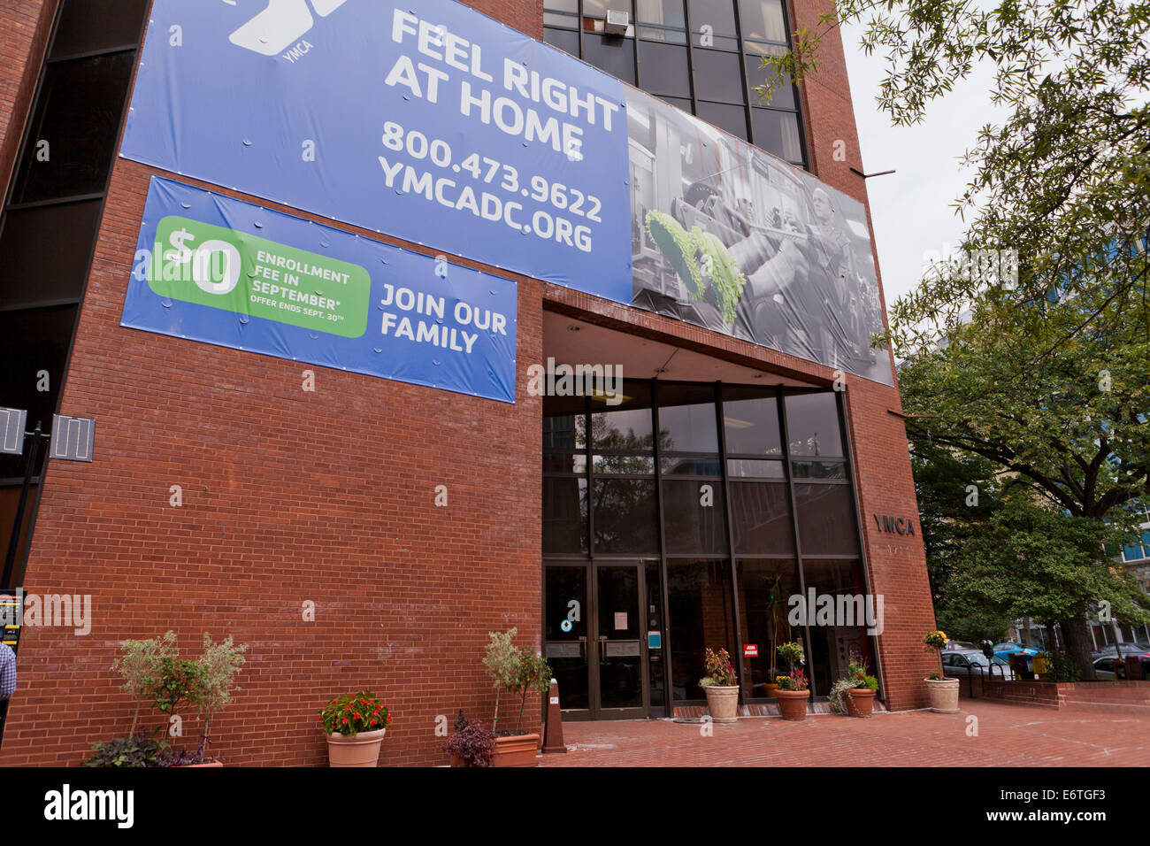 Ymca building Banque de photographies et d’images à haute résolution ...