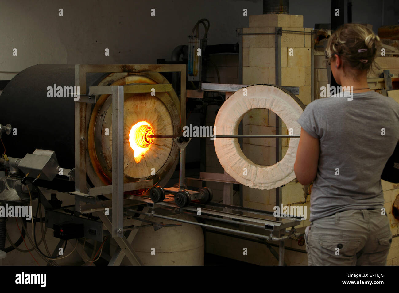 Four de fusion du verre Banque de photographies et d’images à haute ...