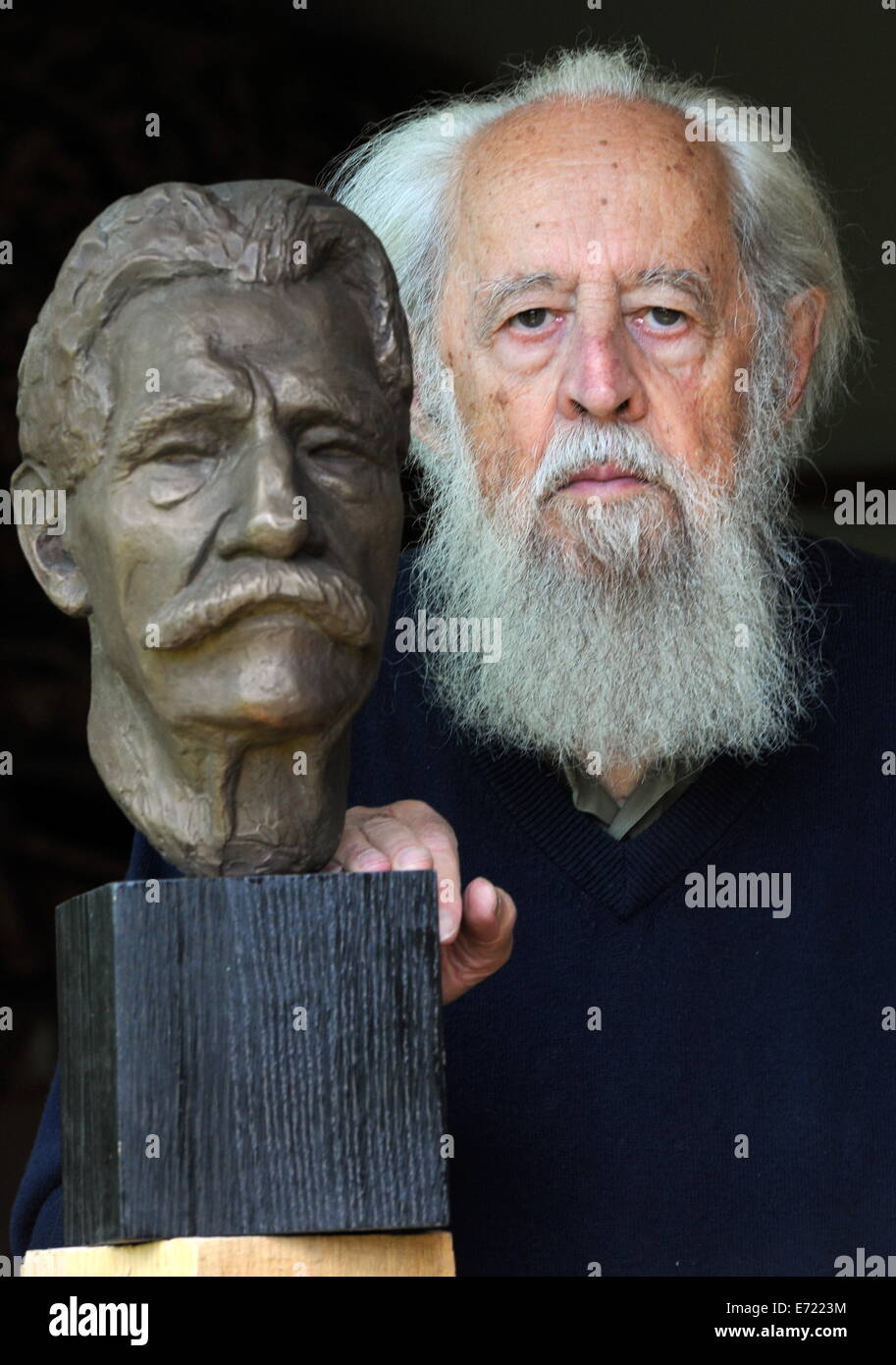 Sculpteur allemand Franz Gutmann, sur août, 06, 2014, près d'un buste ...