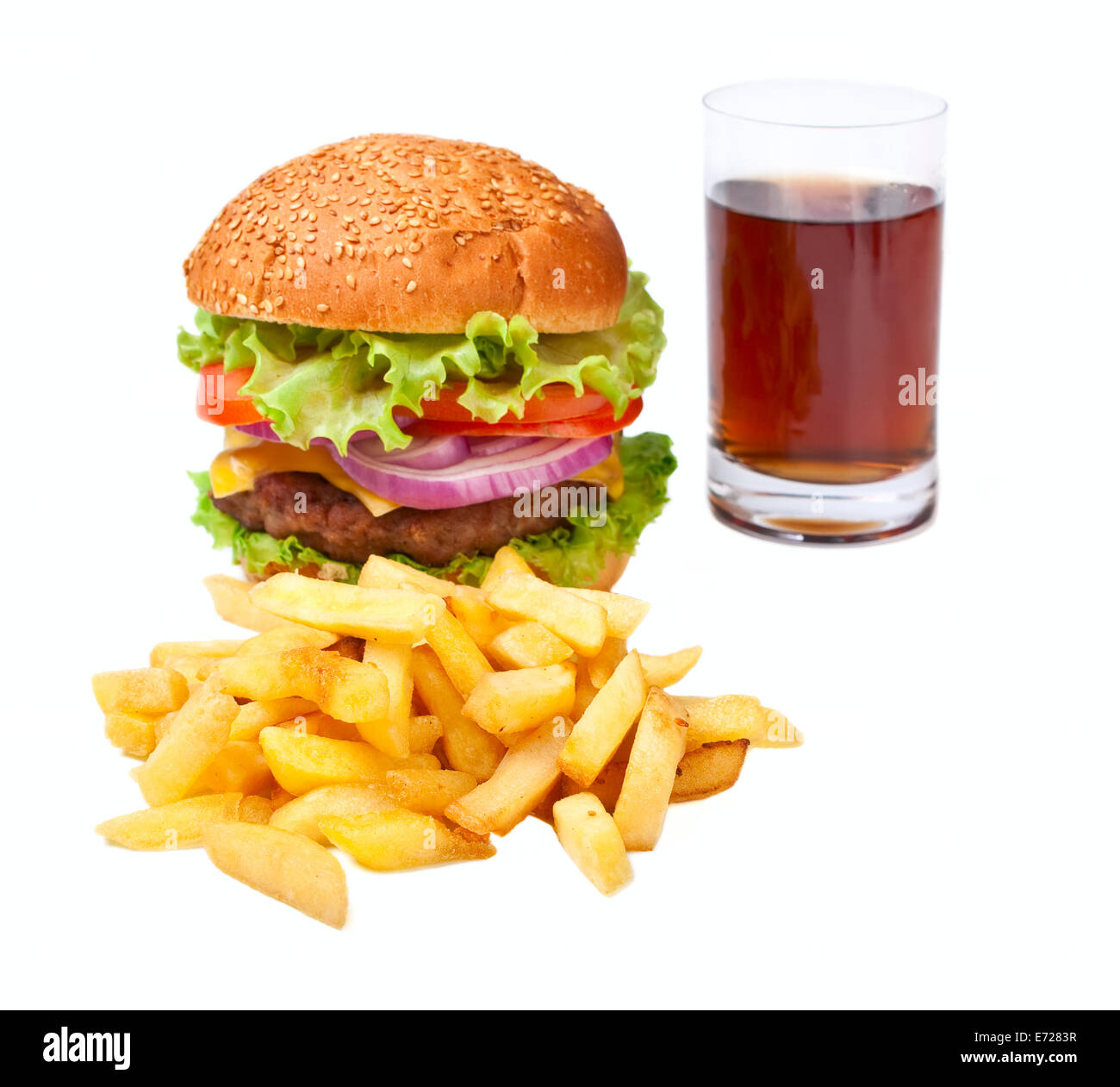 Hamburger avec frites et coca cola Banque d'images détourées - Alamy