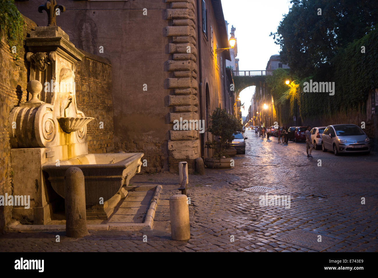 Via giulia rome Banque de photographies et d’images à haute résolution ...