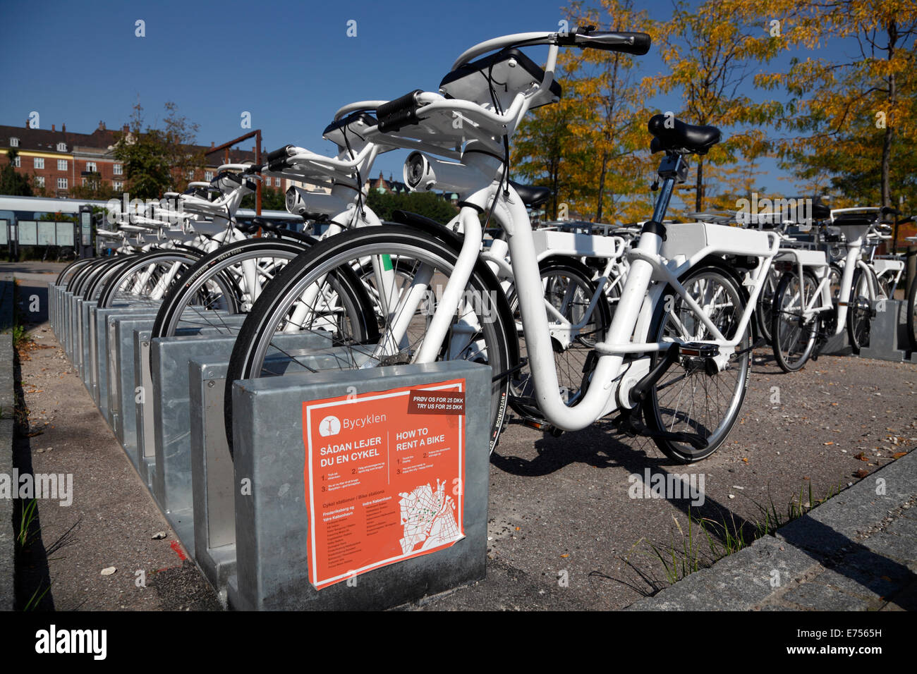 GoBike, Bycyklen (l) citybike station d'accueil à la gare Østerport à ...