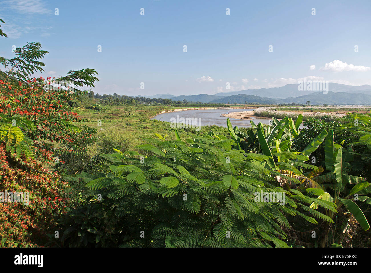 Mae kok river chiang rai Banque de photographies et d’images à haute ...