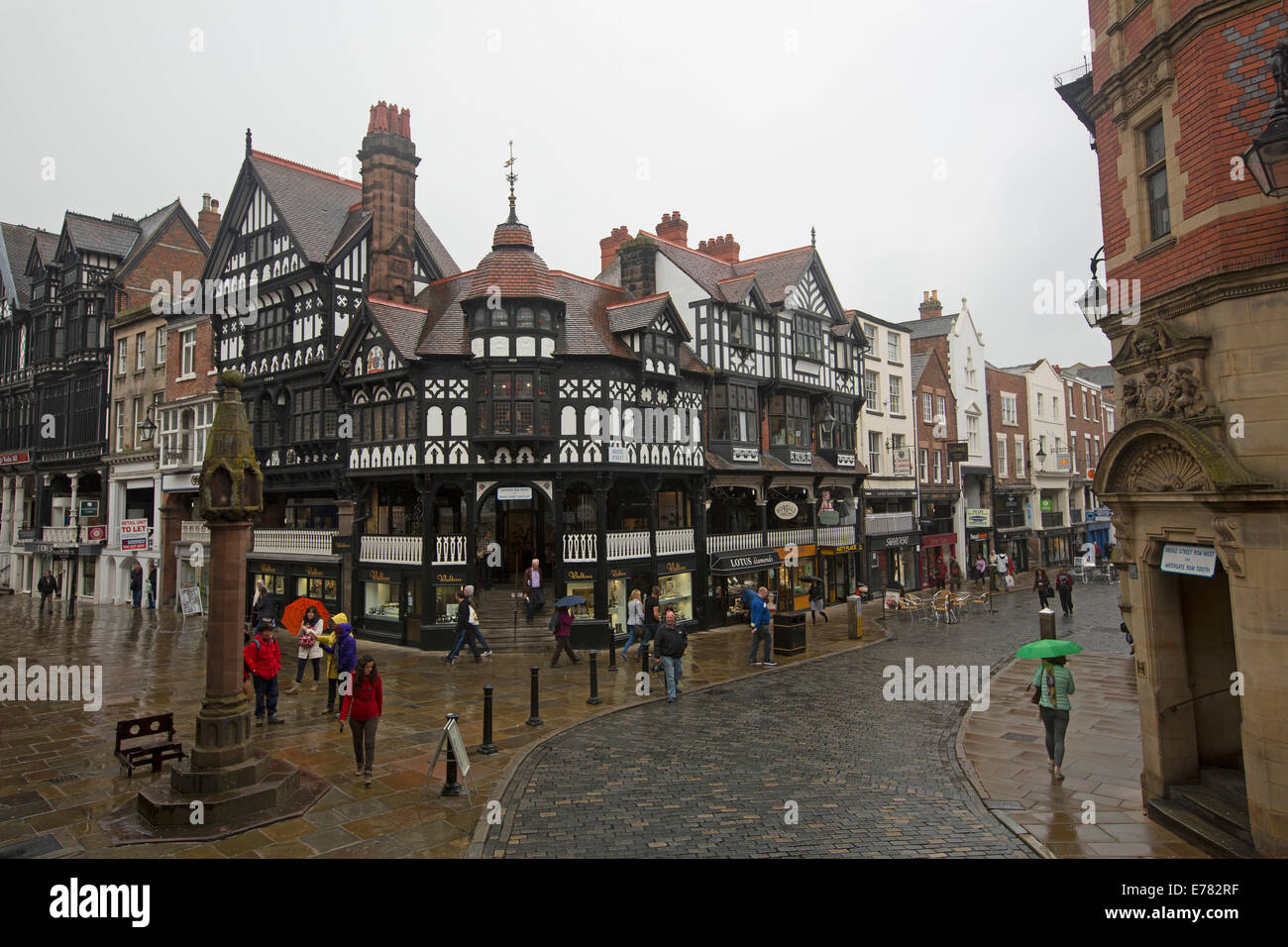 Le centre commercial chester Banque de photographies et d’images à ...