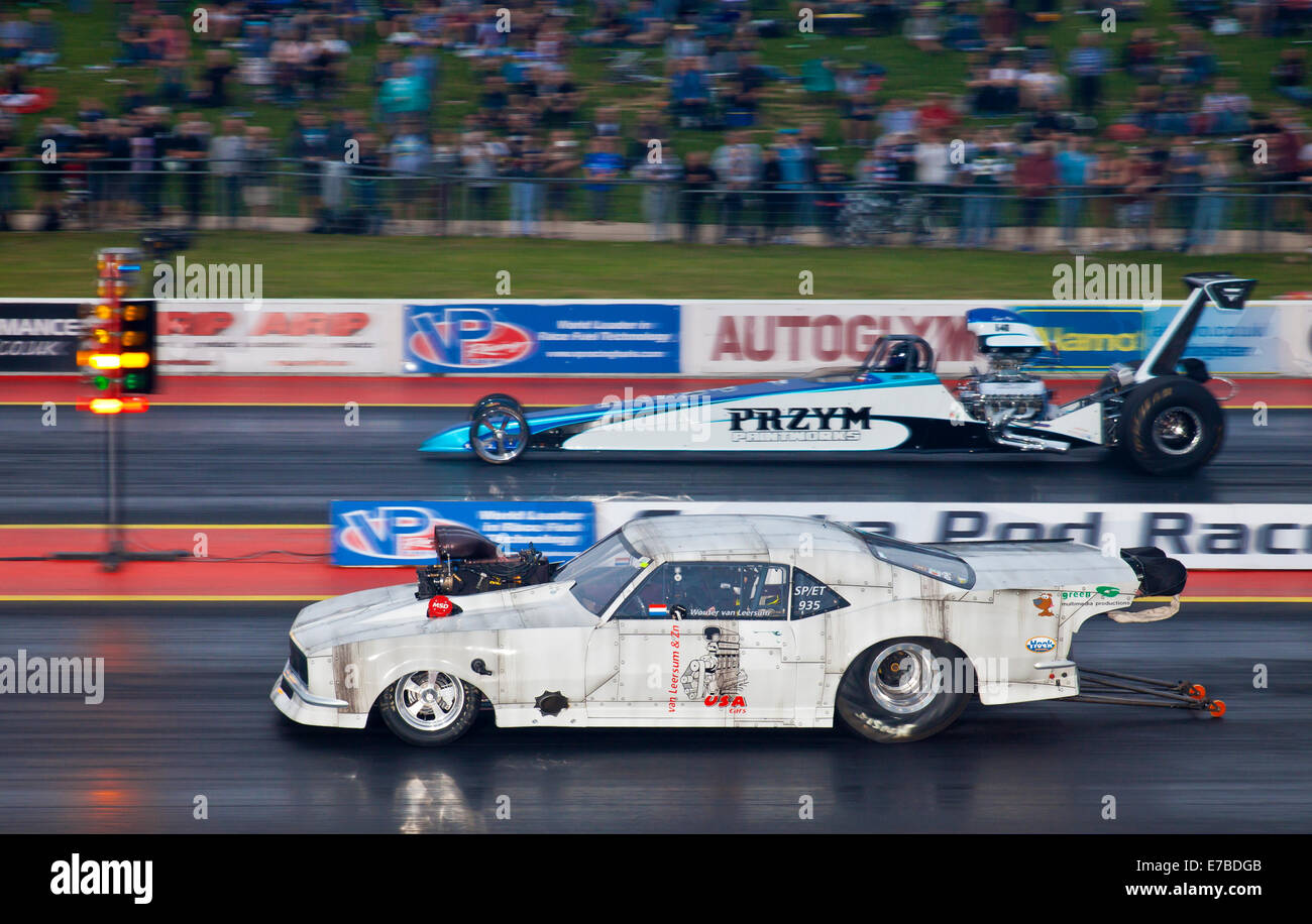 Super Pro et drag racing à Santa Pod. Wouter Van Leersum au volant d ...