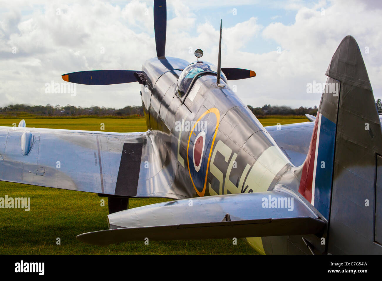 Spitfire aircraft Banque de photographies et d’images à haute ...