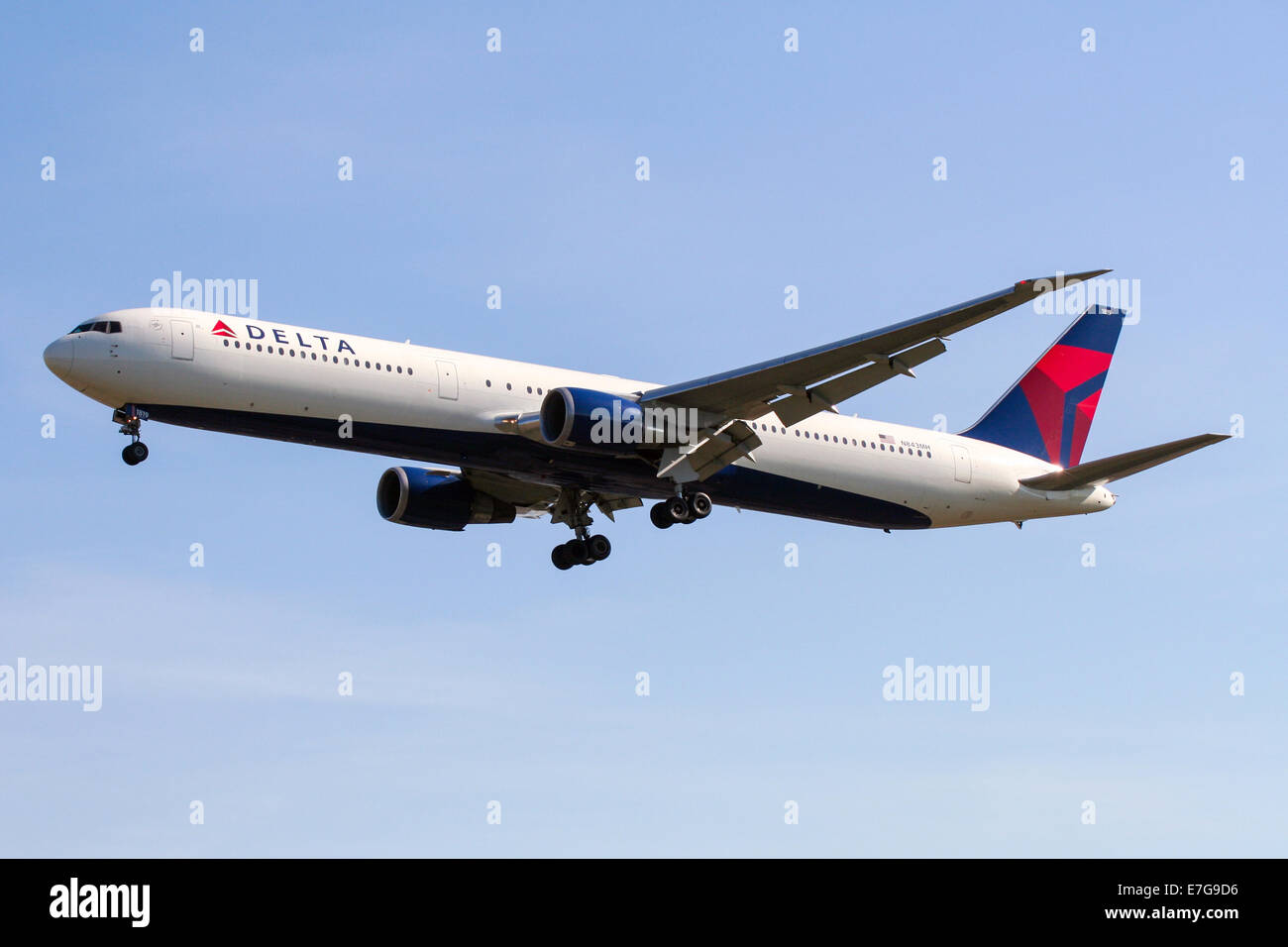 Boeing 767 delta airlines Banque de photographies et d’images à haute ...