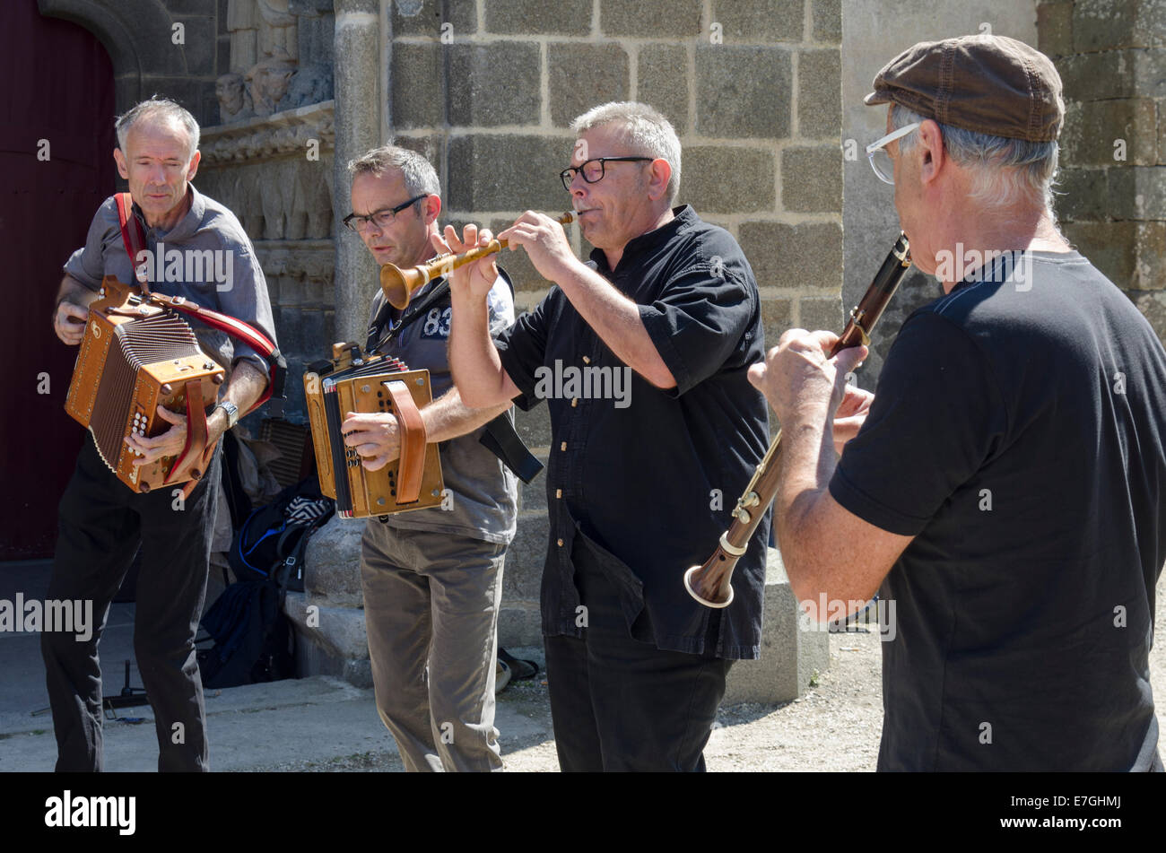 Musique bretonne traditionnelle Banque de photographies et d’images à ...