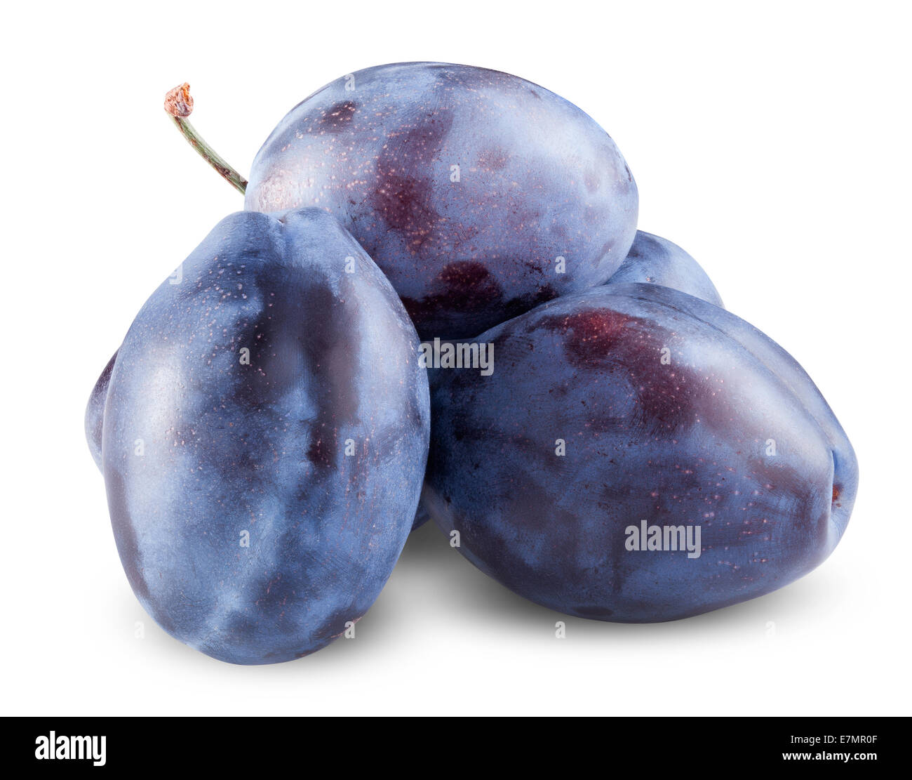 Prunes rouges sur fond blanc Banque de photographies et d’images à ...