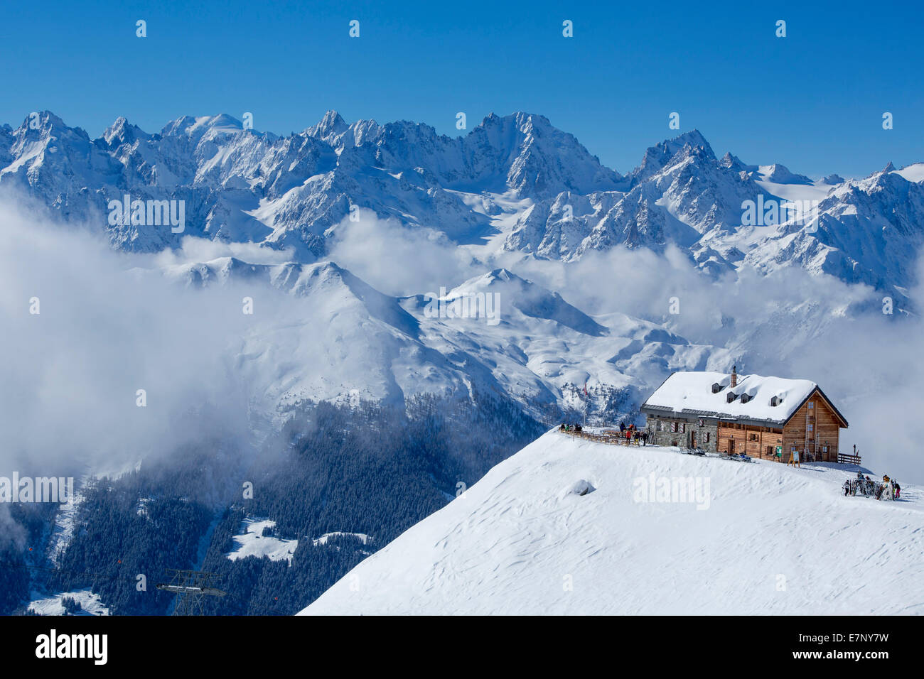 Cabane de mont fort Banque de photographies et d’images à haute ...