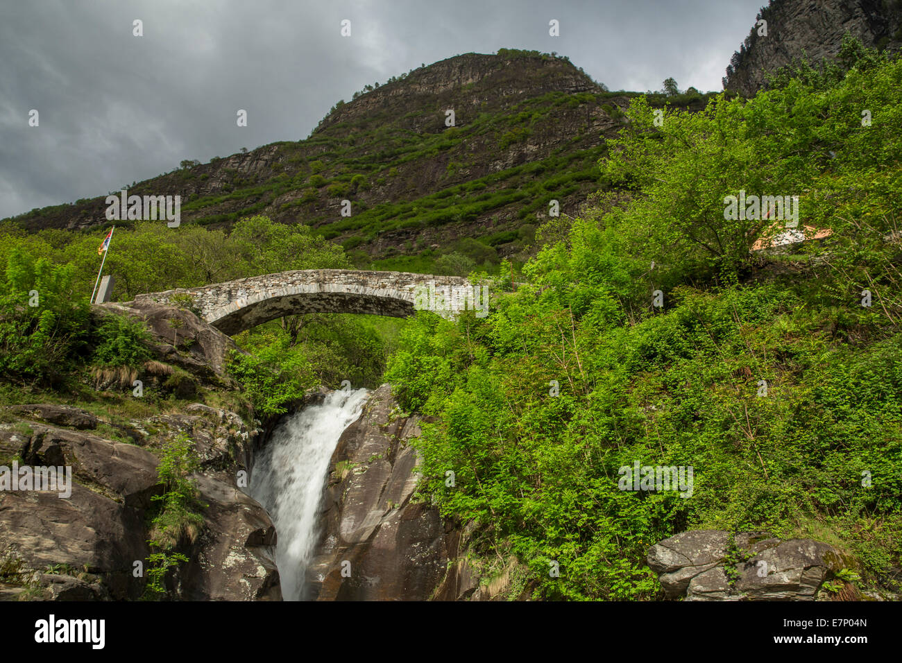 Cascate cascate cascate cascate cascate Banque de photographies et d ...