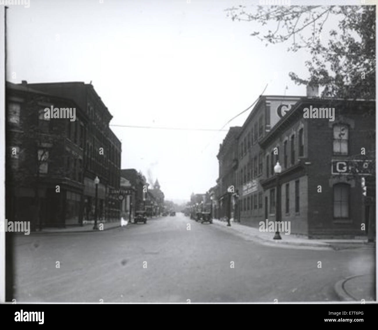 Cette image capture l'édifice historique de Grafton, un bâtiment ...