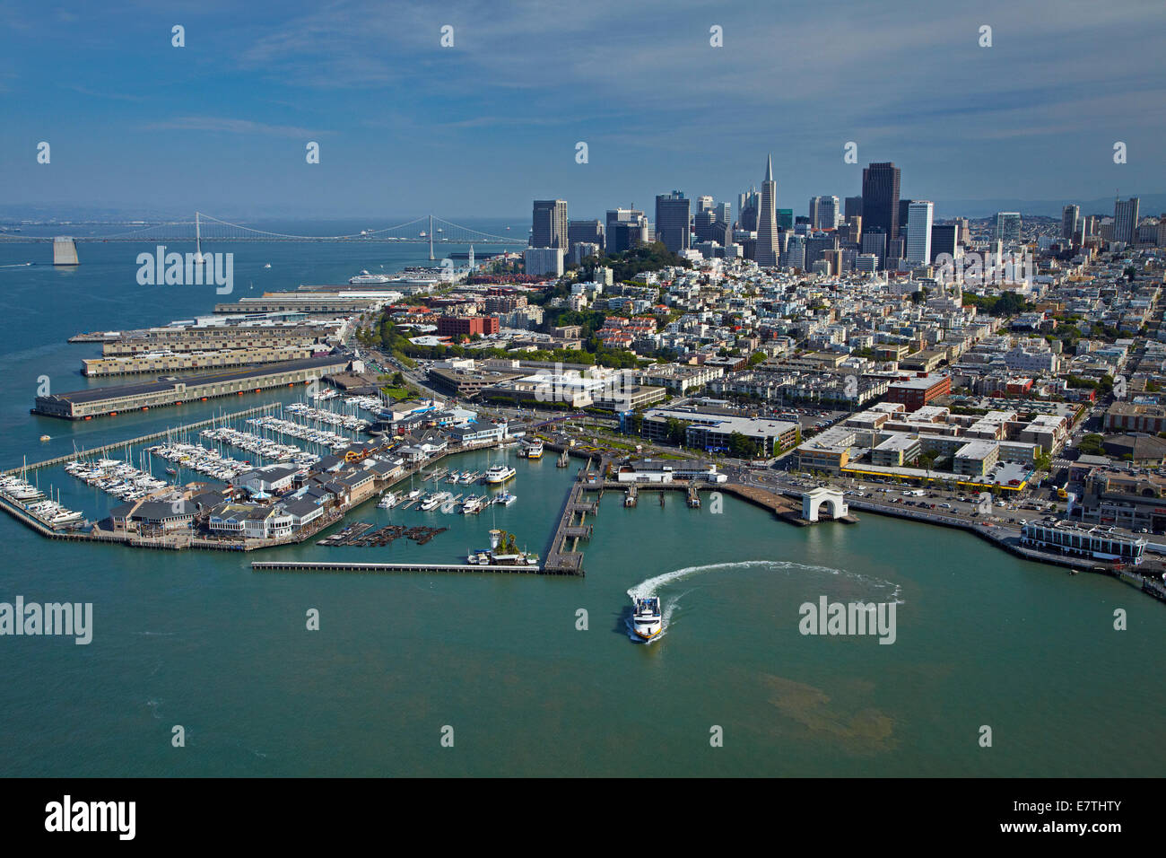 Ferry, Pier 41, Terminal de Ferry Pier 39 et des marinas, et le centre ...