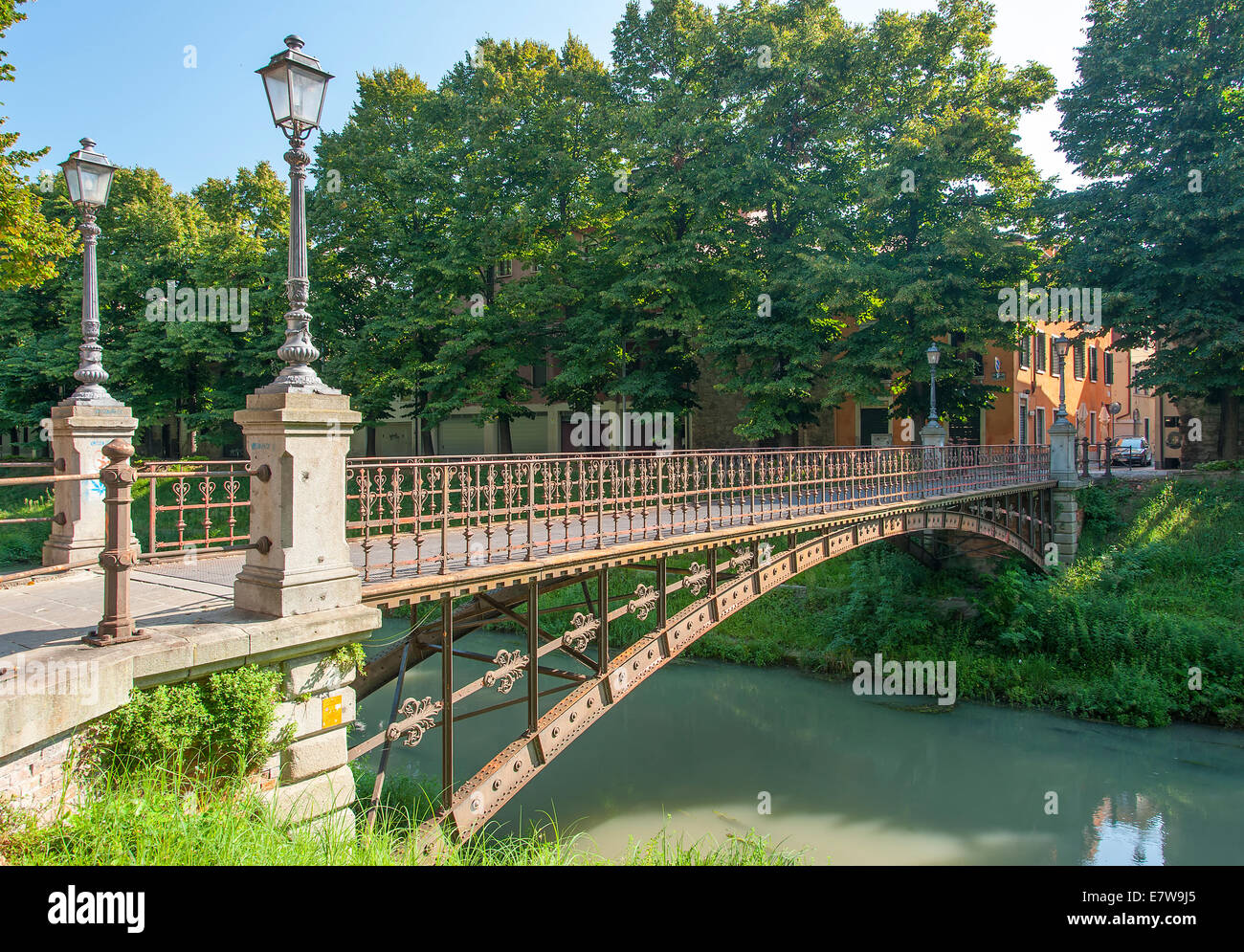 Pont en fer forgé Banque de photographies et d’images à haute ...