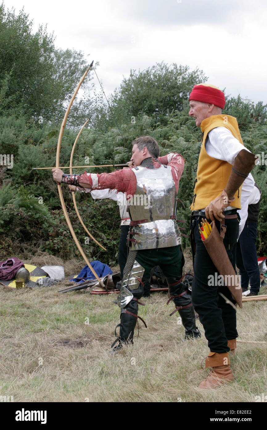 Medieval archer Banque de photographies et d’images à haute résolution ...