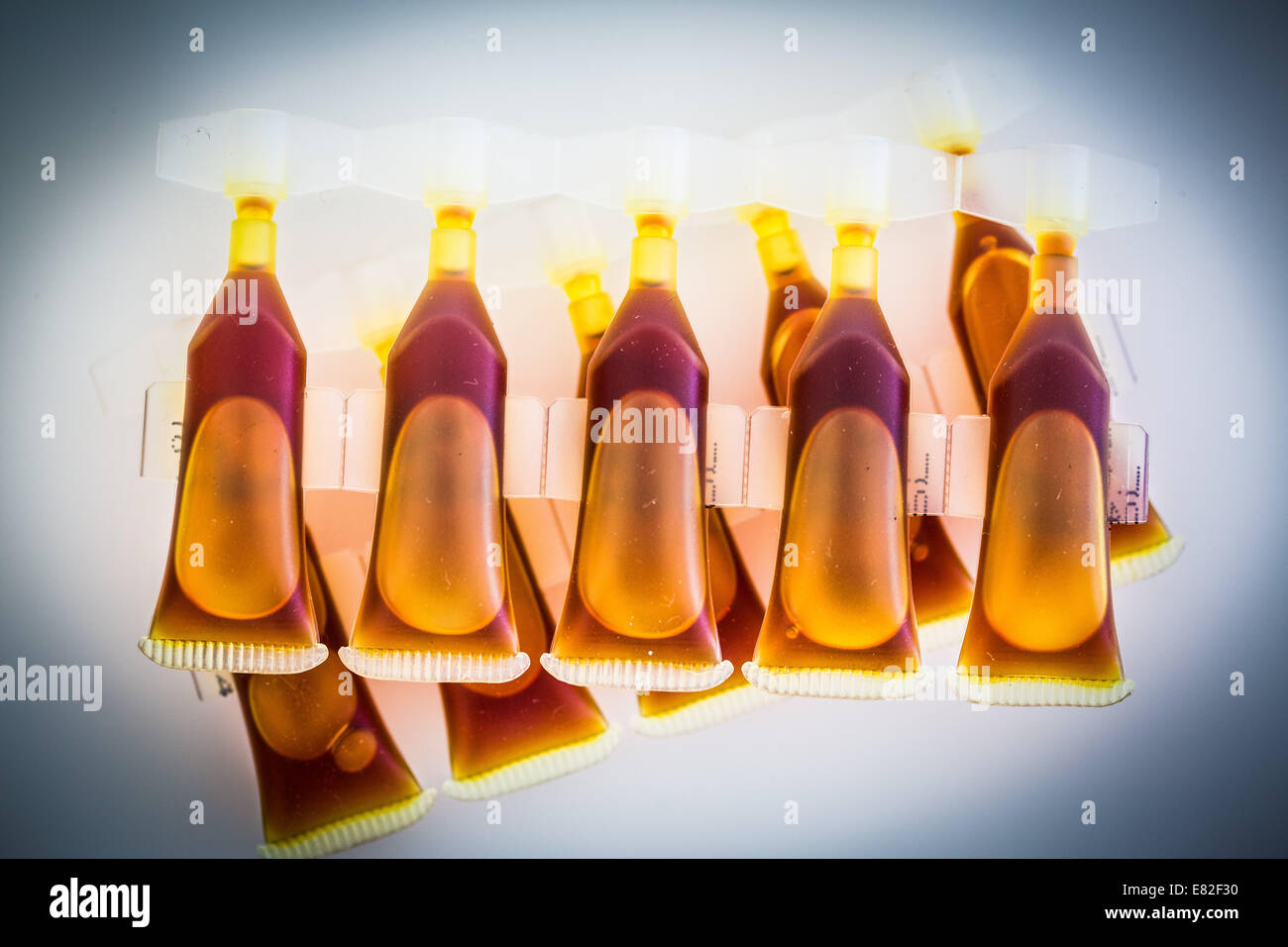 Oral suspension Banque de photographies et d’images à haute résolution ...