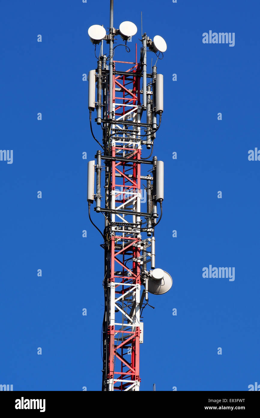 Antennes gsm Banque de photographies et d’images à haute résolution - Alamy