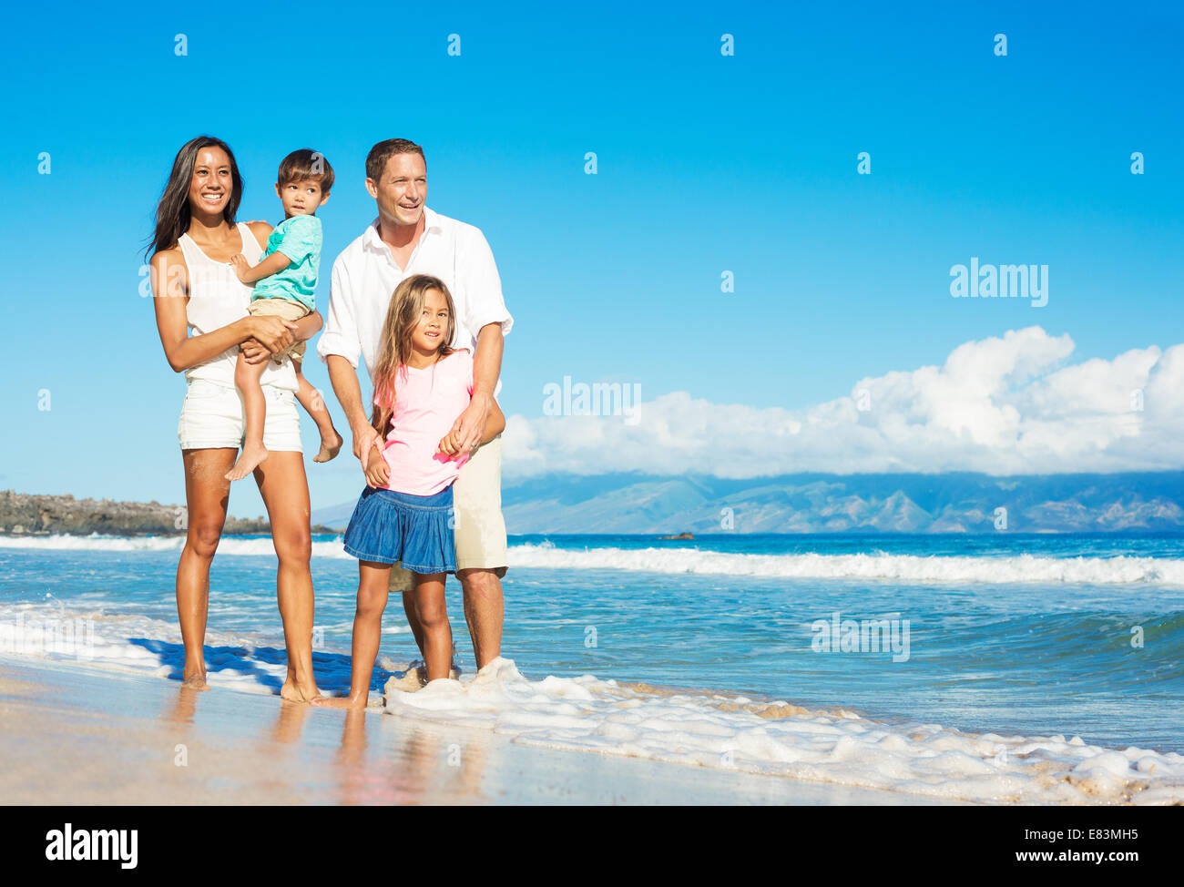 Famille mixte Banque de photographies et d’images à haute résolution ...