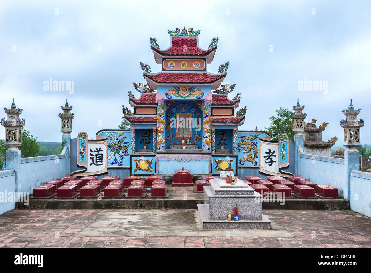 Petit autel familial Banque de photographies et d’images à haute ...